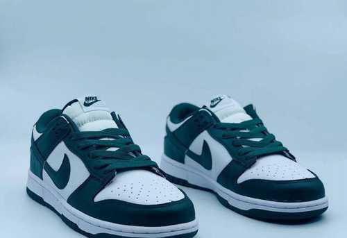 Кроссовки Nike SB Dunk Low Team Green