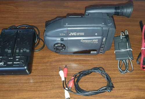 Видеокамера JVC GR-AX46