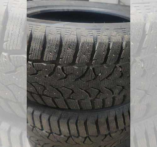 Royal Black Royal Stud II 265/55 R19