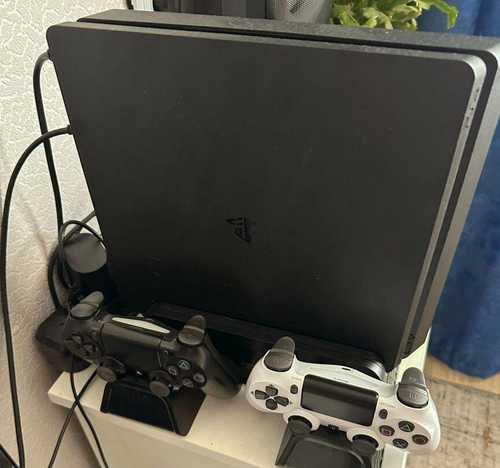 Sony playstation 4 slim