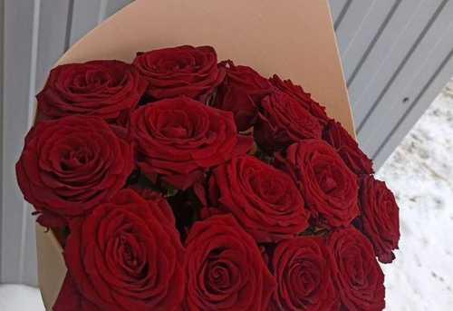 Букет из 15 красных роз в 60 см. Розы с доставкой
