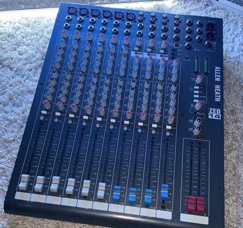 Микшерный пульт Allen Heath Zed14