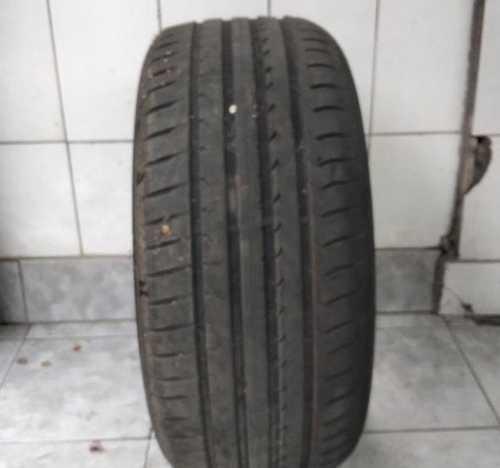 Goodyear EfficientGrip 255/45 R18