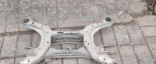 Подрамник задний Honda Elysion RR3
