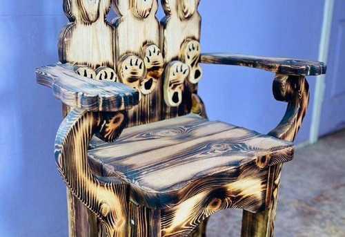 Детский стул (трон)