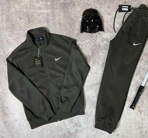 Спортивные костюмы Nike