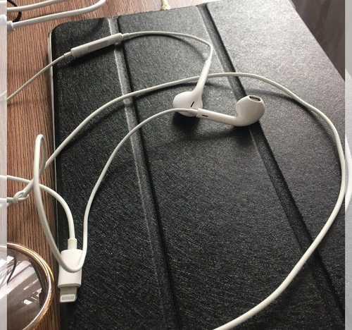 Наушники apple earpods lightning