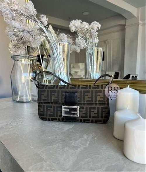 Клатч Fendi