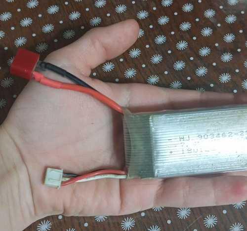 Аккумулятор на 1500 mah 7.4 v