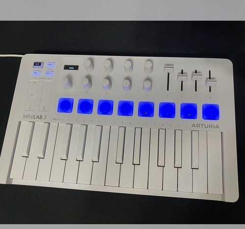 Arturia MiniLab 3 Alpine White