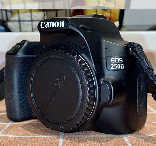 Canon 250D (как новая) 9т.к