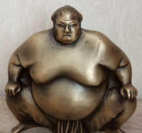Бронзовая статуэтка "Боец сумо"