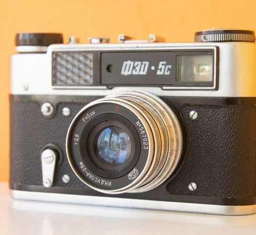 Фотоаппарат плёночный Фэд-5С неисправен
