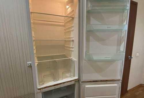 Холодильник electrolux