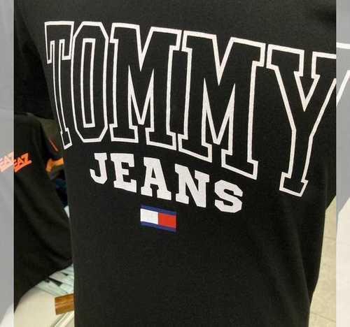 Футболка Tommy Jeans