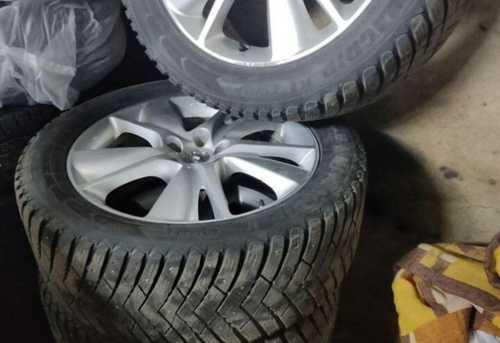Goodyear UltraGrip Ice 265/50 R20 111T