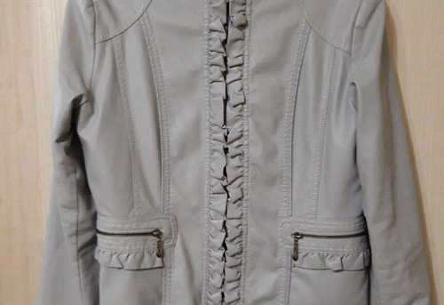 Куртка(кожзам) в отличном состоянии, размер 46-48