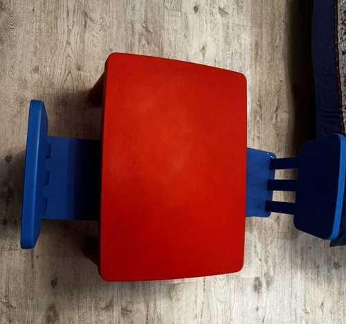 Детский стол и 2 стула IKEA