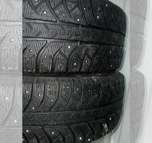 Bridgestone Ice Cruiser 7000 205/65 R15 94T