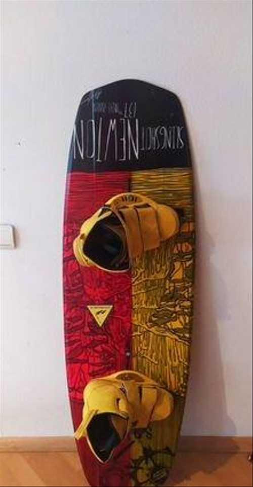 Вейк борд Slingshot Newton с креплениями shredtown