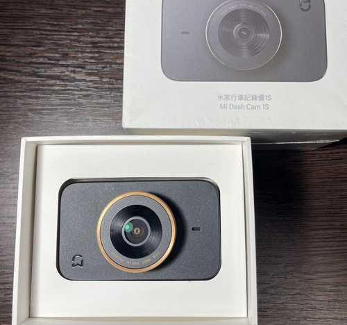 Видеорегистратор Xiaomi Mi Dash Cam 1S