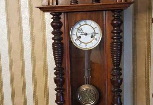 Часы старинные настенные с боем Густав Беккер