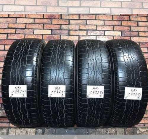 Bridgestone Dueler H/T D687 225/65 R17