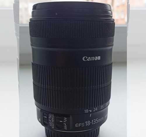 Объектив Canon EF-S 18-135 IS