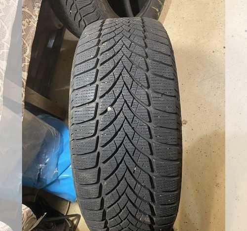 Goodyear UltraGrip Ice 2 215/55 R16