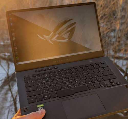 Asus rog zephyrus g14