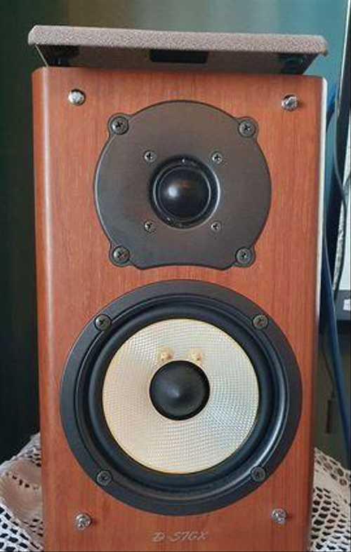 Пара полочников Onkyo D-s7gx идеальные