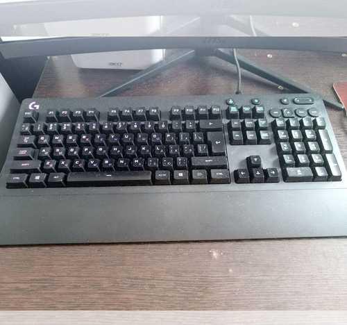 Игровая клавиатура logitech G213