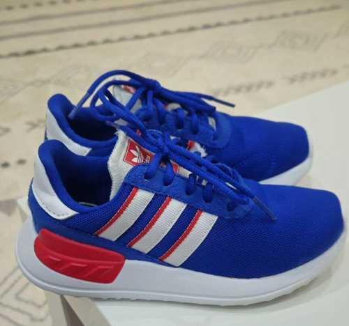 Кроссовки adidas детские