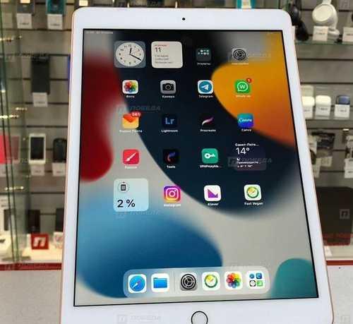 М4 Планшет Apple iPad (2020) 32Gb Wi-Fi