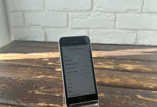 iPhone SE, 32 ГБ