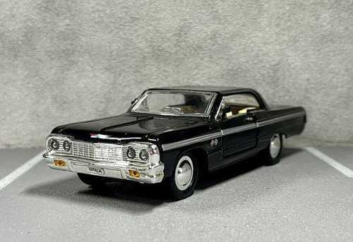 Коллекционная модель Chevrolet Impala 1964 1:34