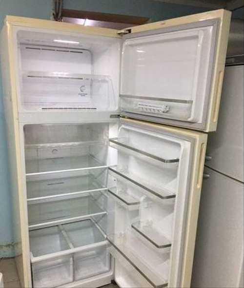 Широкий холодильник Samsung (70 см) NoFrost