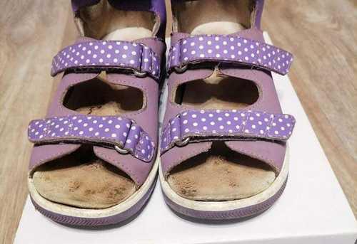 Продам ортопедические сандали для девочки