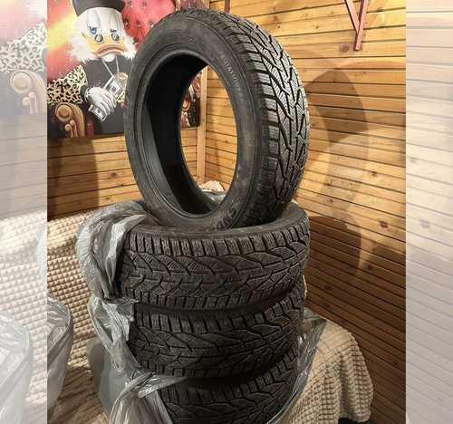 Kormoran Snow 215/55 R18 99V