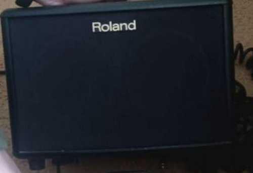 Портативный комбик Roland AC-33