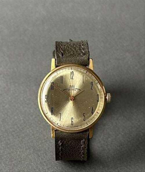 Луч позолоченный - мужские наручные часы СССР