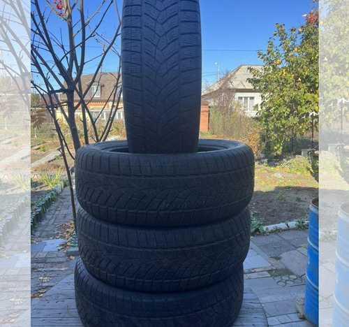 Goodyear UltraGrip Ice SUV 235/55 R19 105T