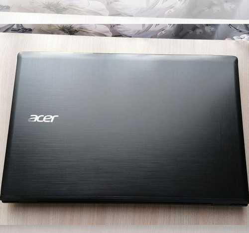Ноутбук Acer Aspire E5-774G