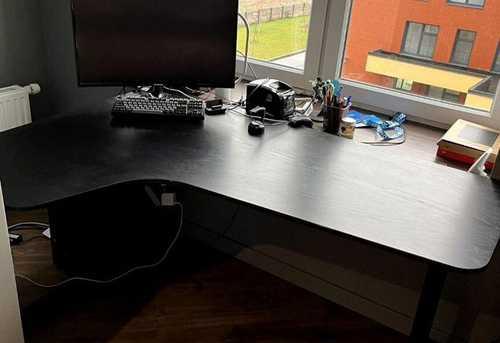 Стол IKEA Bekant угловой (слева) компьютерный стол