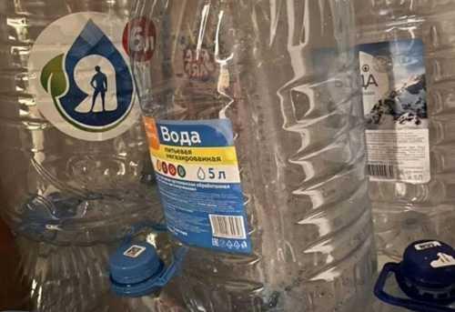Пластиковые бутылки из под воды