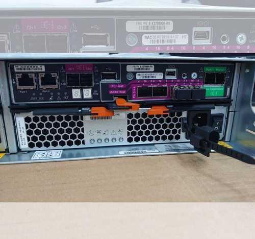 Дисковая полка NetApp E2724 24x600GB 10K