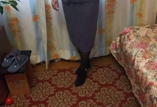 Трикотажный костюм женский с юбкой 48 размер