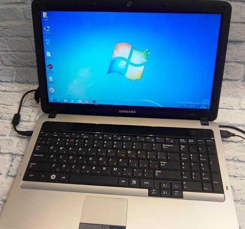 Samsung NP-RV508, 2 ядра, 4 Гб, 240 жестк