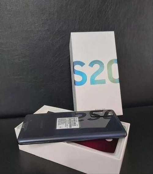 Телефон Samsung S20 FE