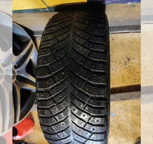 Michelin X-Ice North 4 225/45 R17 94T